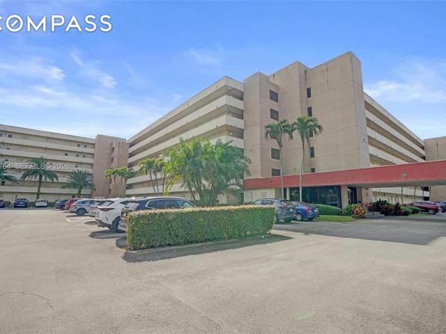 8900 Washington St PH5, Pembroke Pines, FL