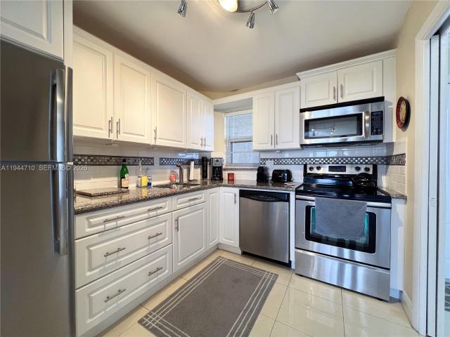 8900 Washington St, Unit 401A, Pembroke Pines, FL 33025 | MLS #A11944