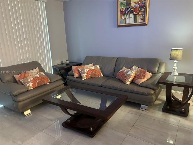 8900 Washington St, Unit 405A, Pembroke Pines, FL 33025 | MLS #A11995