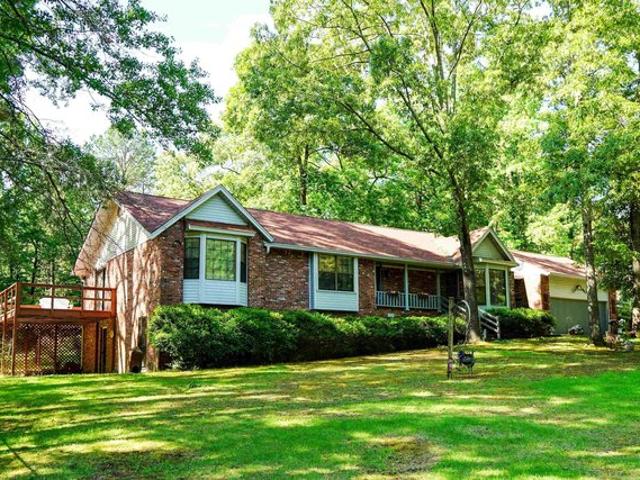 8901 Dawn Dr, Mabelvale, AR 72103