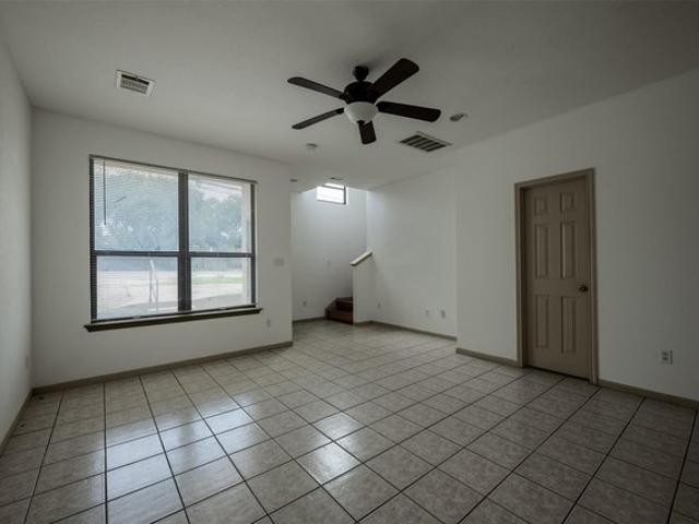8901 Parkfield Dr, Austin, TX 78758