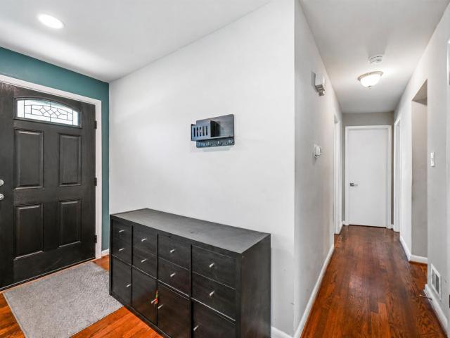8901 Townsend Lane