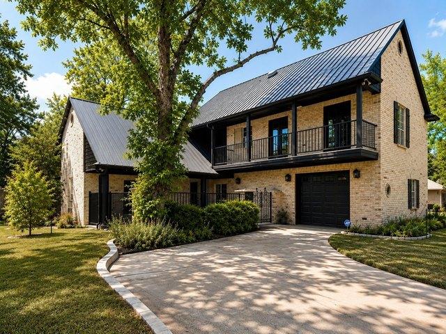 8903 Ravenswood Rd, Granbury, TX 76049