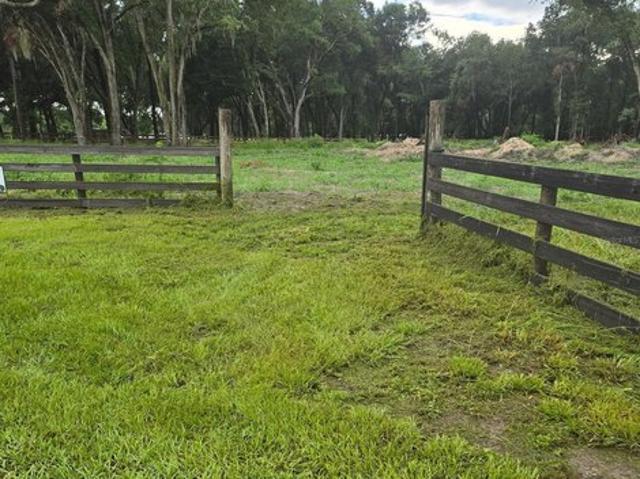 890 Grand Rondo W, Crescent City, FL 32112