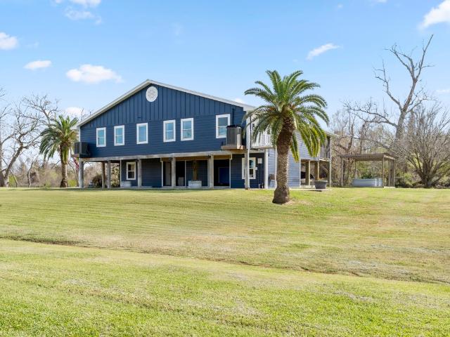 890 Exotic Isle Dr, Bay City, TX 77414 | MLS #18181
