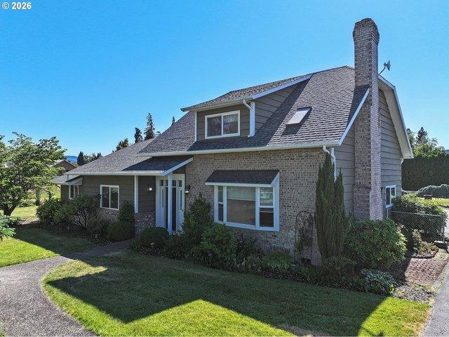 890 Hobbs Rd, Hood River, OR 97031