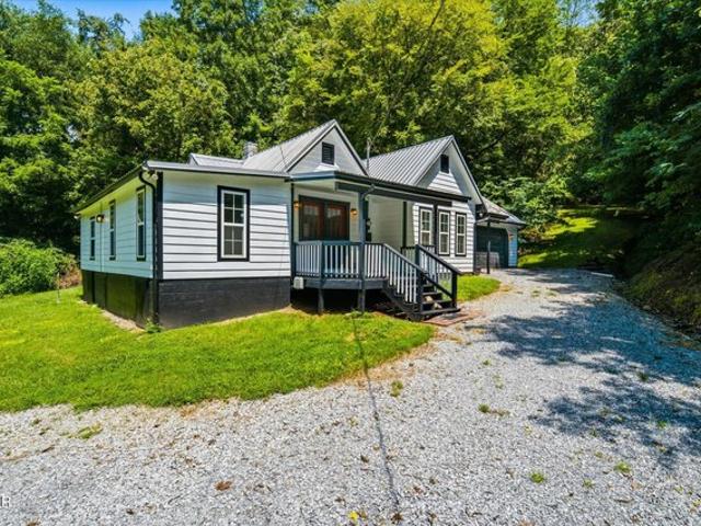 890 Indian Gap Rd, Sevierville, TN 37876