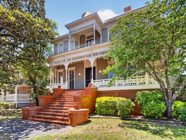 890 Orange Terrace