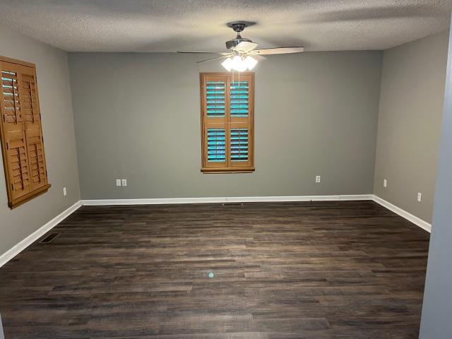 890 Locust Dr