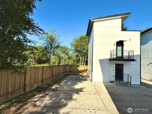 890 Magellan Avenue NE # 6