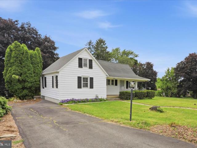 890 Melrose Lane
