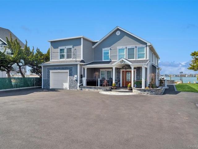 890 S Long Beach Ave, Freeport, NY 11520