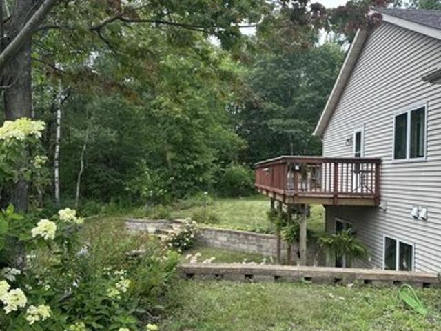890 Saint Croix Trl, Taylors Falls, MN 55084