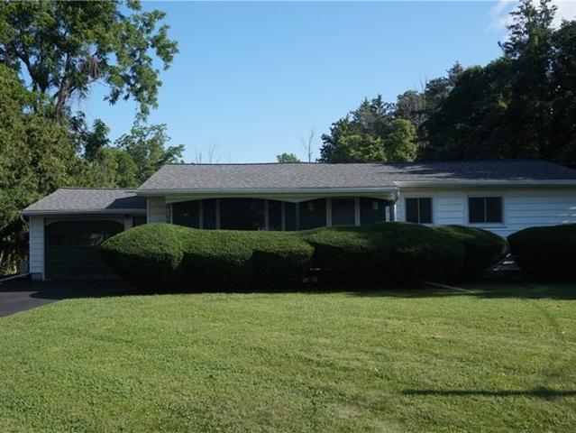 890 Peck Rd, Hilton, NY 14468