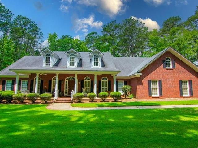 890 Piedmont Lake Dr, Pine Mountain, GA 31822