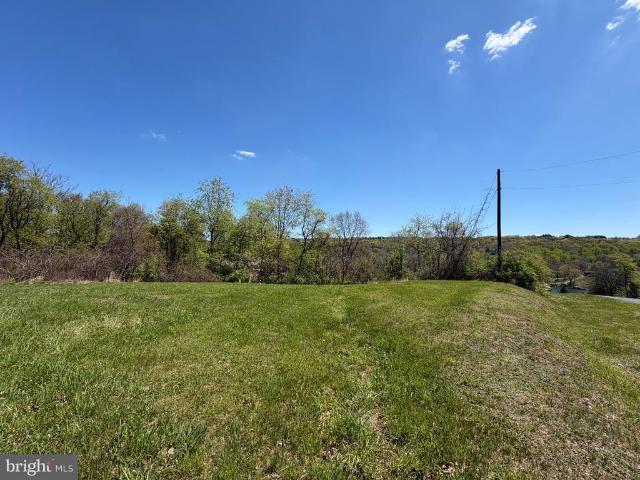 890 Red Oak Cove