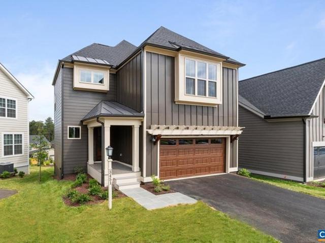 890 Renee Ln, Charlottesville, VA 22901