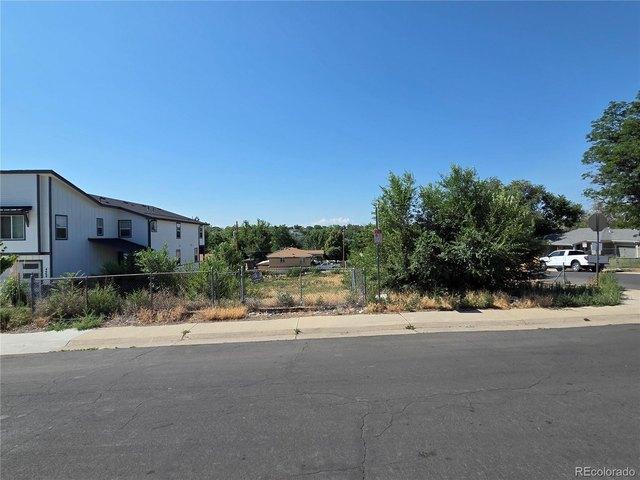 890 Winona Ct, Denver, CO 80204