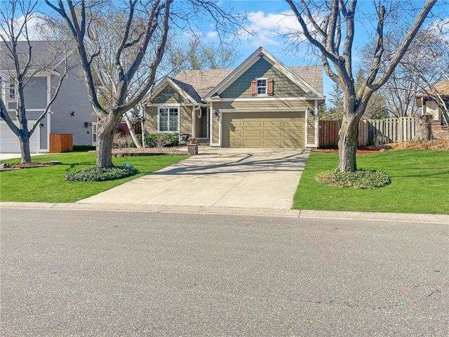 890 Winterberry Ct, Woodbury, MN 55125