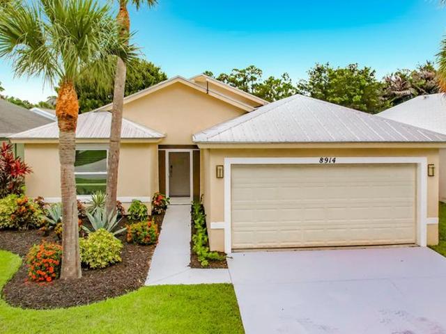8914 SW Bonneville Dr, Stuart, FL 34997