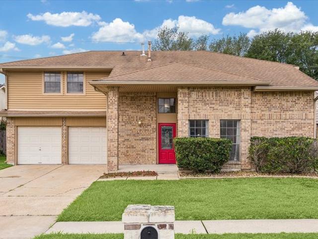 8915 Lakeside Forest Dr, Houston, TX 77088
