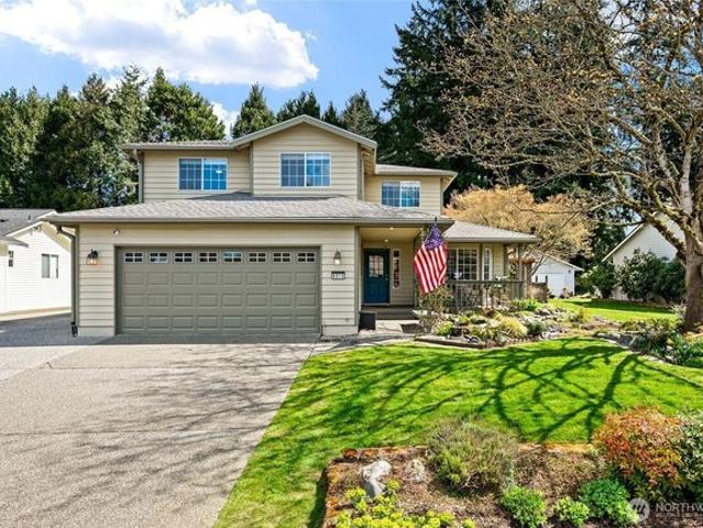 8915 62nd Dr NE, Marysville, WA 98270