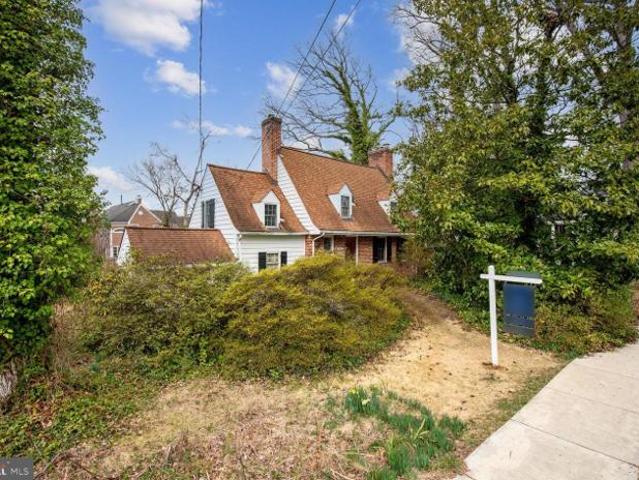 8916 Oneida Ln, Bethesda, MD 20817