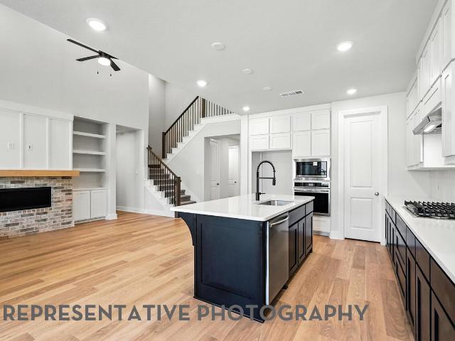 8916 Golden Lion Dr