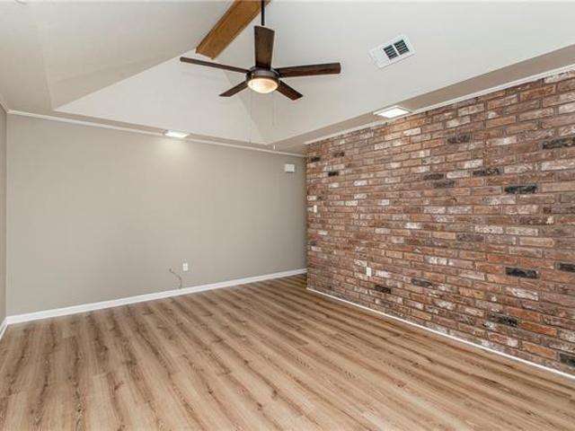 8916 W Metairie Avenue