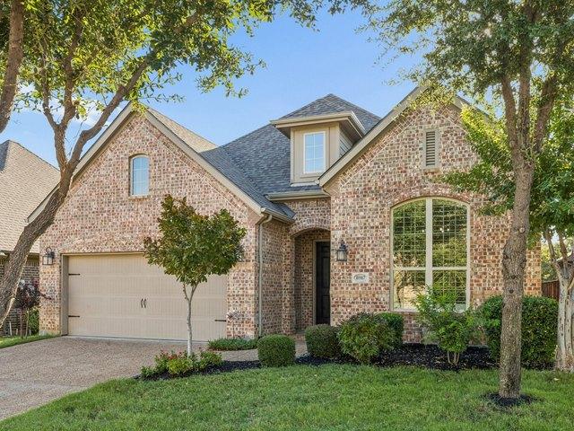 8917 James Dr, Lantana, TX 76226