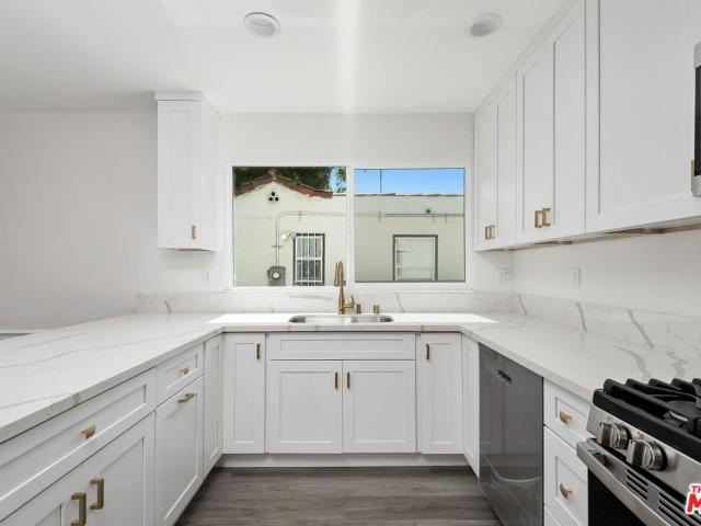 8918 Cadillac Ave, Los Angeles, CA 90034 | MLS #26670 | Compass