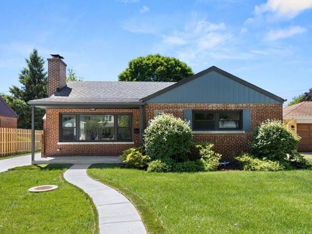 8918 Parkside Ave, Morton Grove, IL 60053
