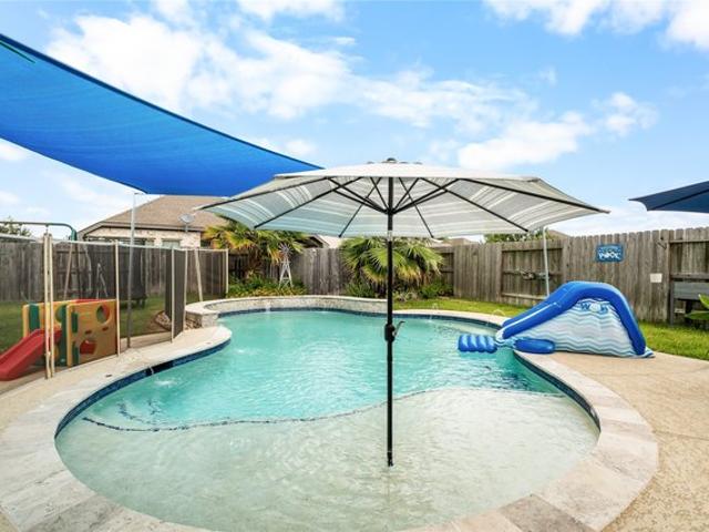 8910 Beacon Mill Dr, Cypress, TX 77433