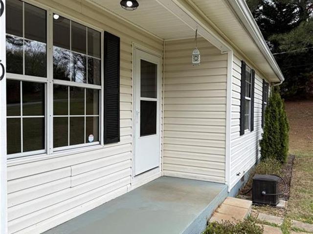 8910 Bridgewater Dr, Gainesville, GA 30506 | MLS #7737 | Compass