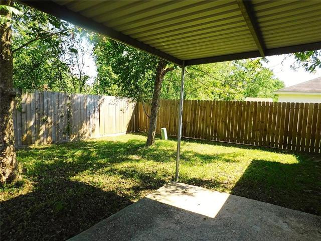 8911 Danbury Hollow Lane