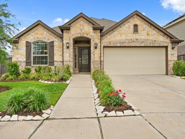 8911 Emerald Cane Drive