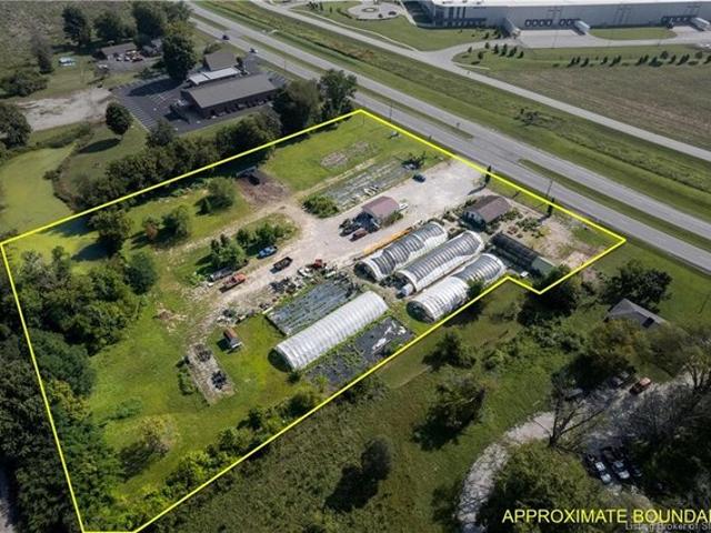 8911 Highway 62, Charlestown, IN 47111