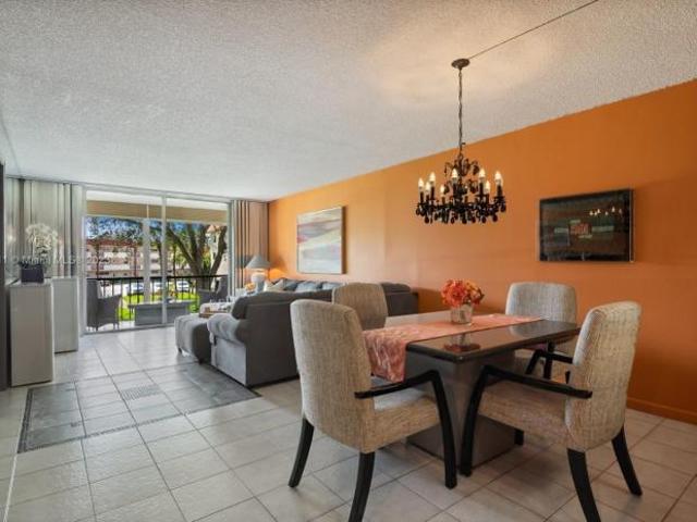 8911 Hollybrook Blvd S #208, Pembroke Pines, FL 33025