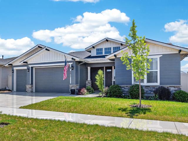 8911 W Purple Martin St
