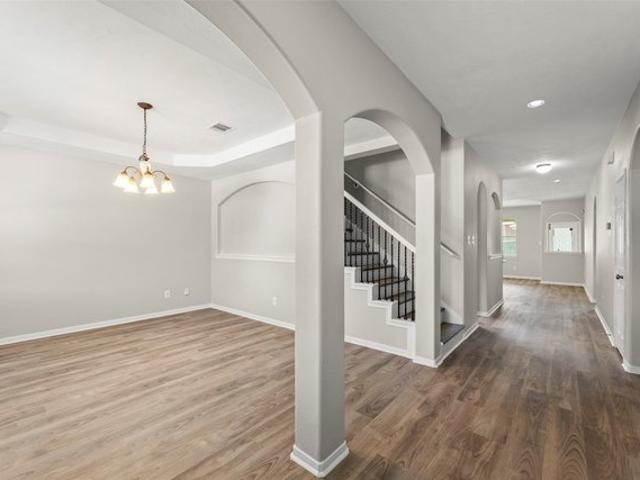 8911 Willow Wind Ln, Houston, TX 77083