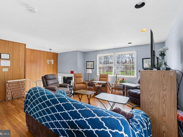 8912 Maplebrook Road