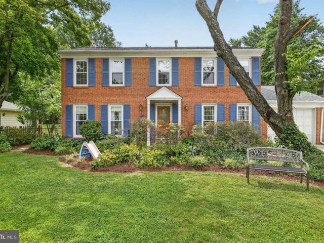 8912 N Westland Dr, Gaithersburg, MD 20877