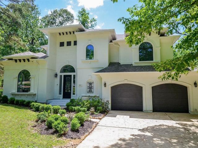 8912 Forest Lake Drive