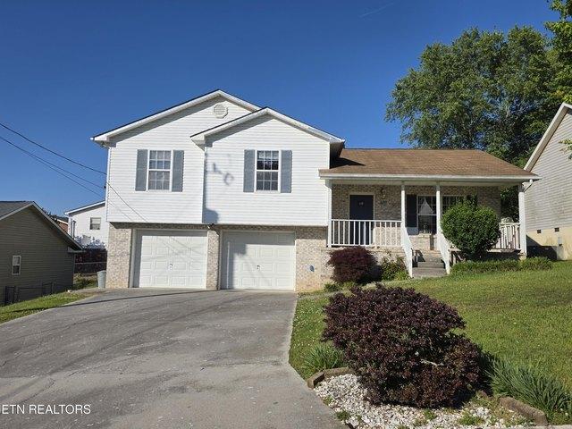 8912 Heathercrest Dr, Powell, TN 37849