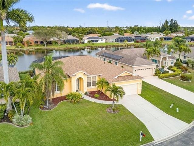 8912 Wellington Lakes Ct, Fort Myers, FL 33908