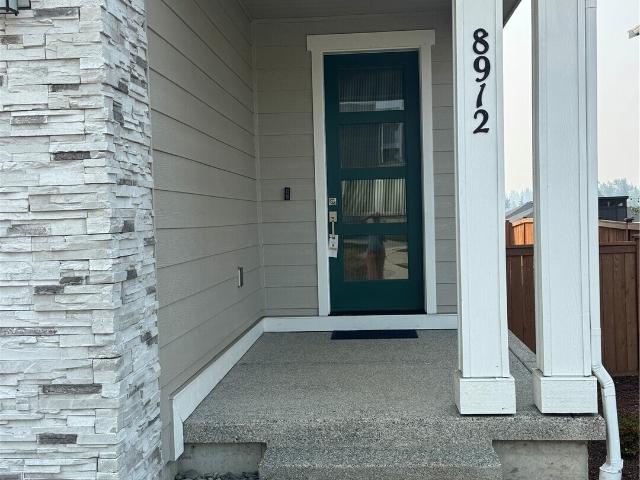 8912 48th Place NE