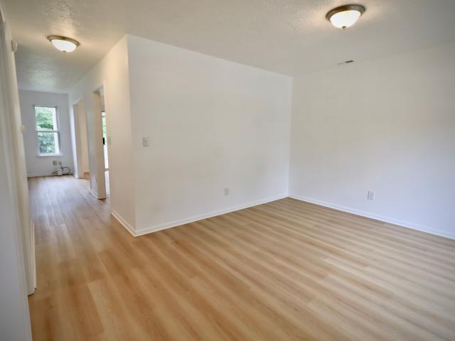 8913 Glass Chimney Lane