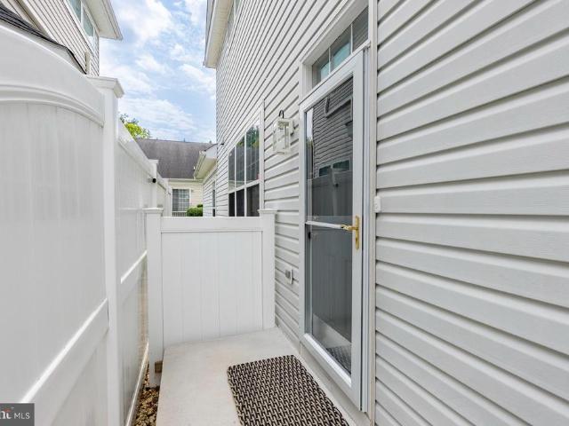 8913 Griffin Way # 8913