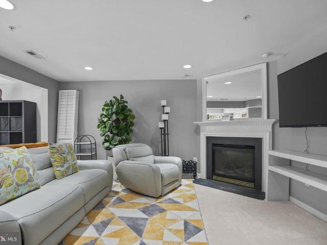 8913 Lee Manor Drive