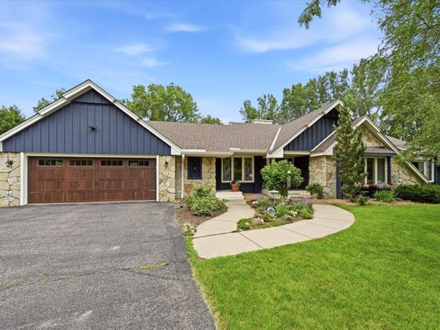 8913 S Minnehaha Cir, Saint Louis Park, MN 55426